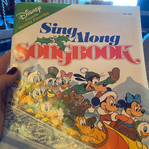 Disney | Accents | Vintage Disney Sing Along Songbook Christmas 98 ...